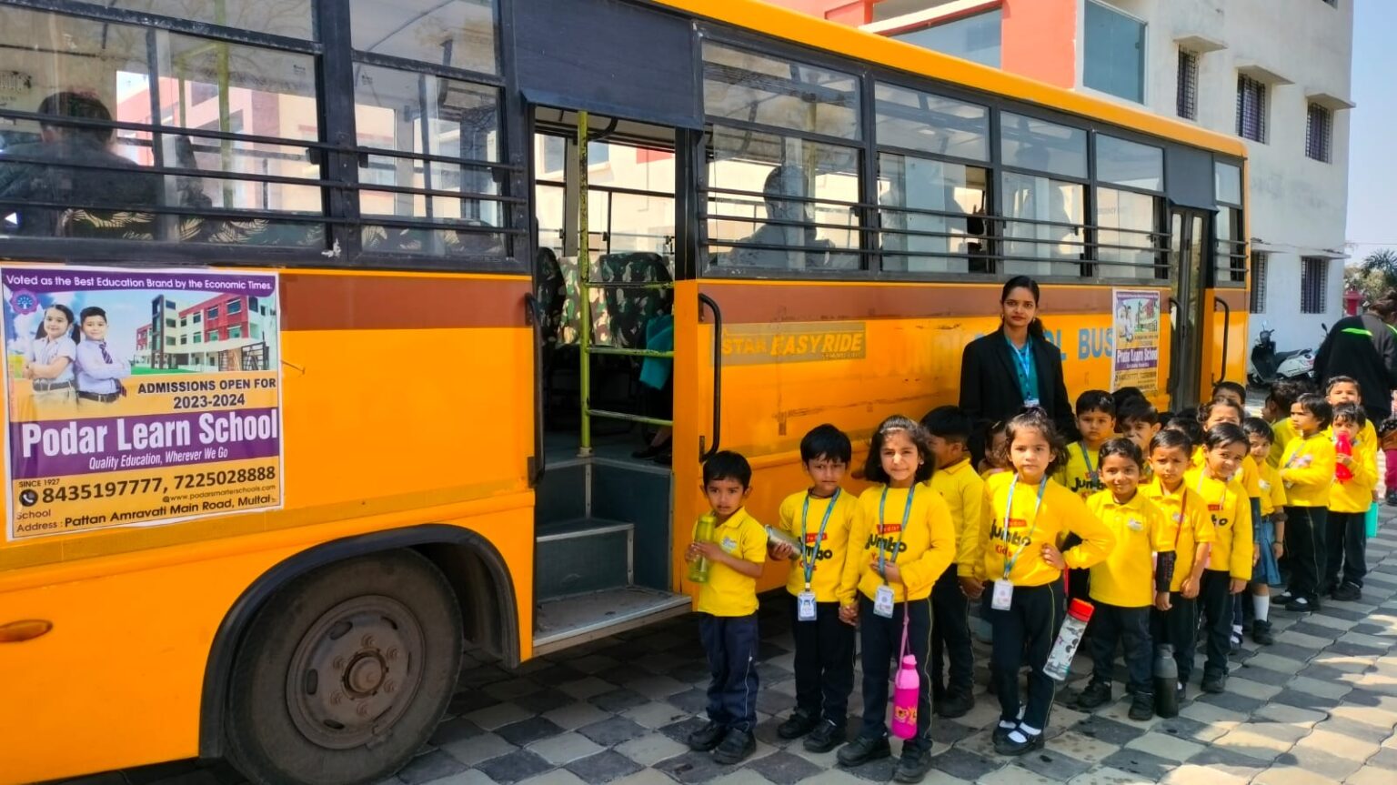 Bus Facilities – Podar Learn School